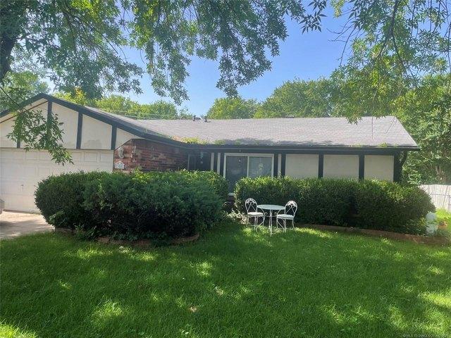300 E Vicksburg St, Broken Arrow, OK 74011