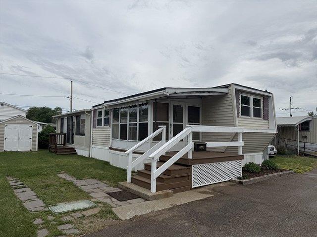 300 E Washington St Unit 5R, North Attleboro, MA 02760