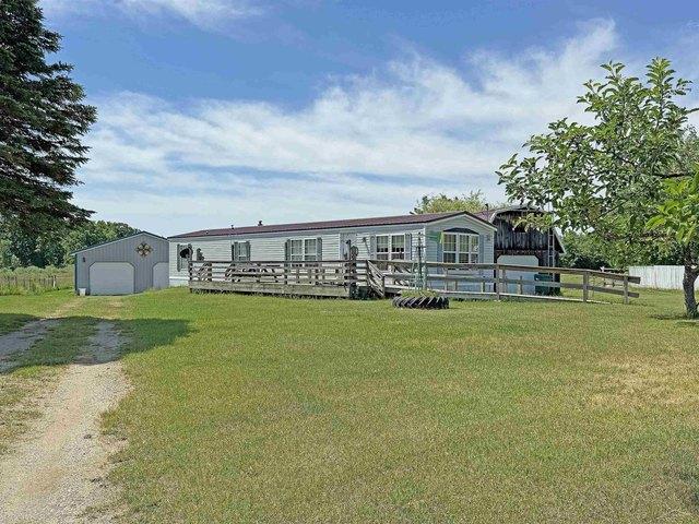 300 E Winegars Rd, Gladwin, MI 48624