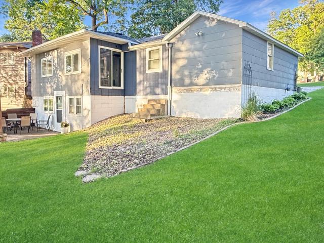 300 E Amber Lake Drive