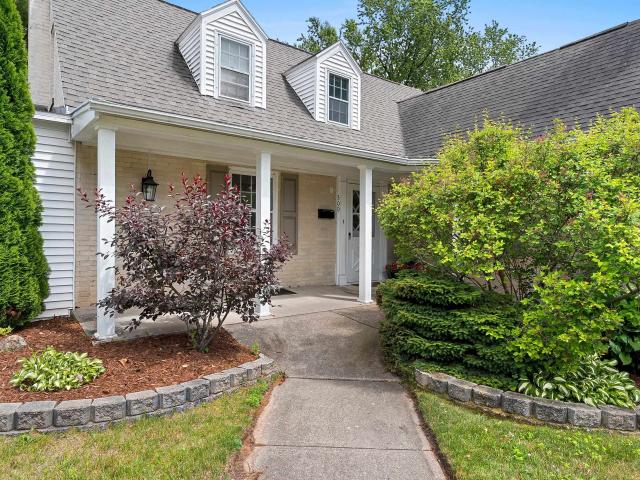 300 E FRONT Street