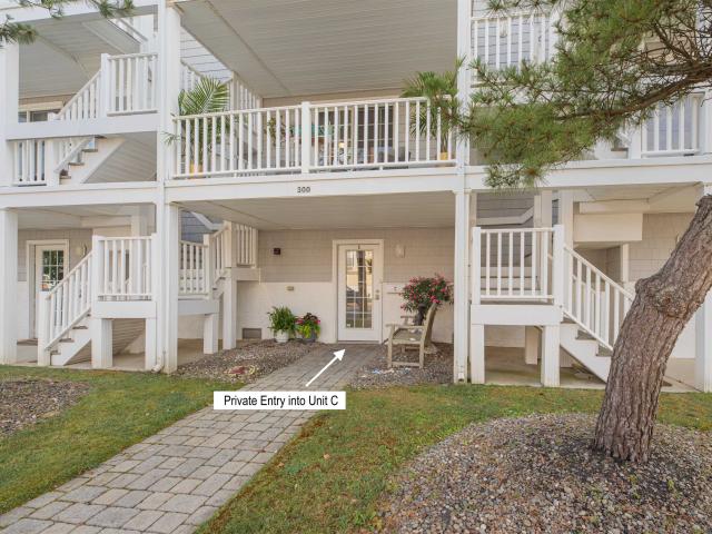 300 E Leaming Avenue
