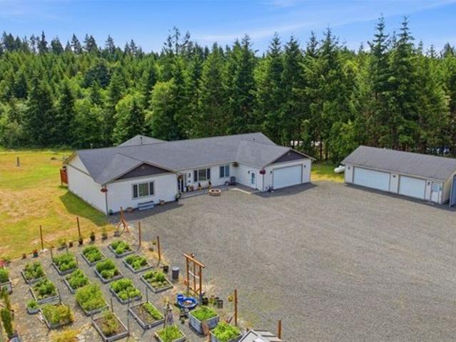 300 E McLane Cove Dr, Grapeview, WA 98546