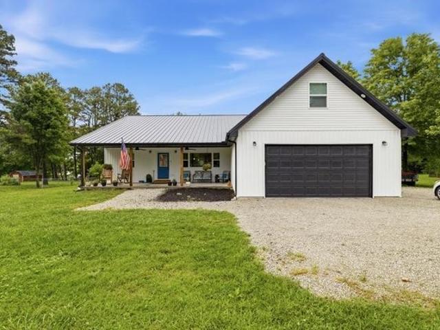 300 E Maple St, Mansfield, MO 65704