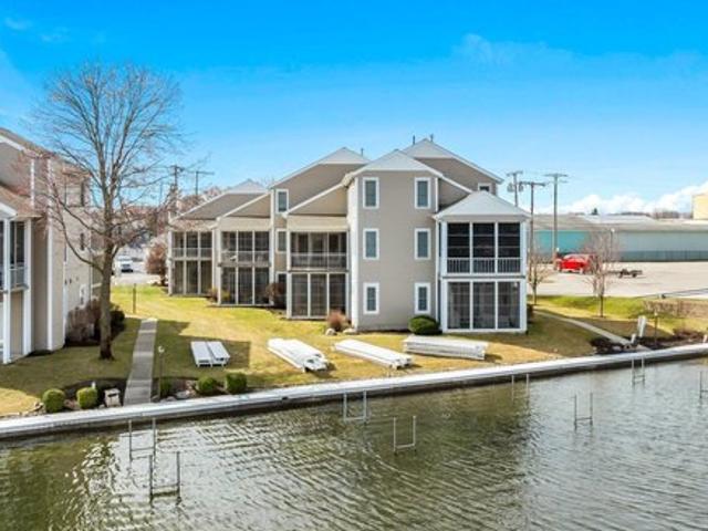 300 E Medusa St Unit 5D, Syracuse, IN 46567