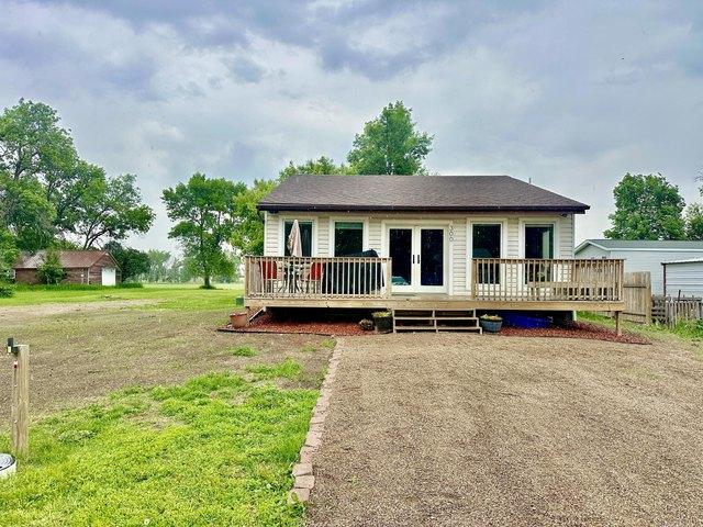 300 E North St, Badger, SD 57214