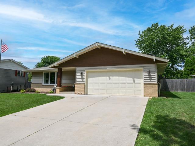 300 E Parkway Estates Dr