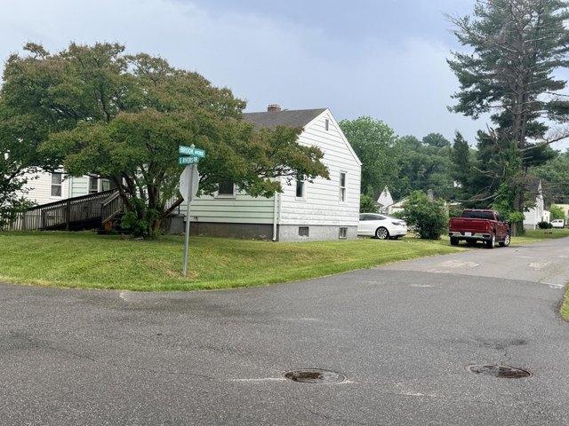 300 E Riverside Dr, Salem, VA 24153