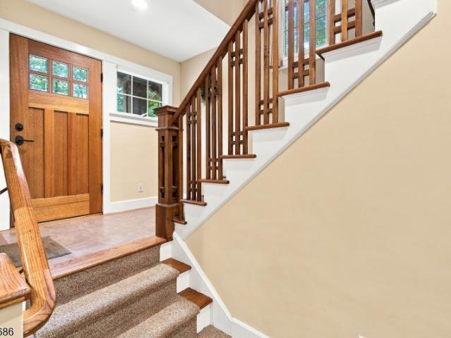 300 Emerson Ln