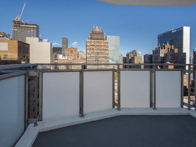 300 East 40th Street, New York, NY