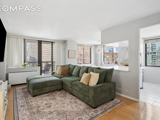 300 East 54th Street, New York, NY