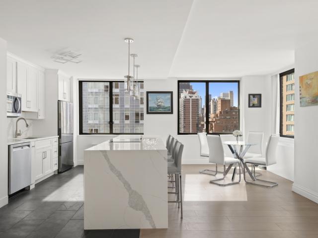 300 East 54th Street, New York, NY