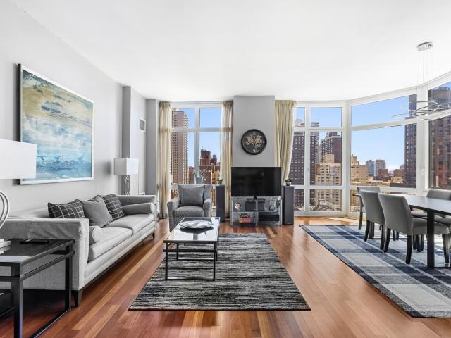 300 East 55th Street, New York, NY