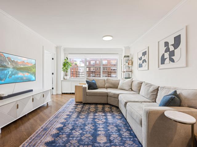 300 East 71st Street, New York, NY