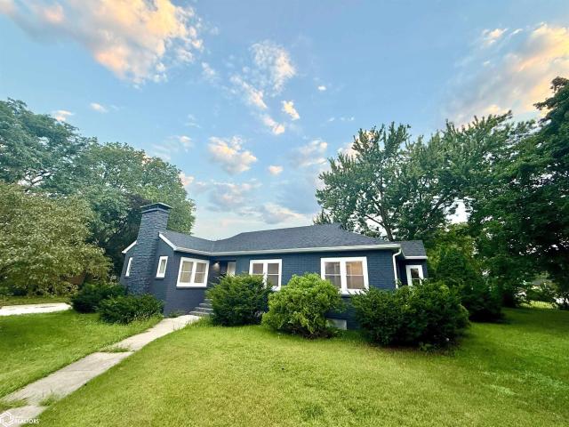 300 Edgewood Avenue