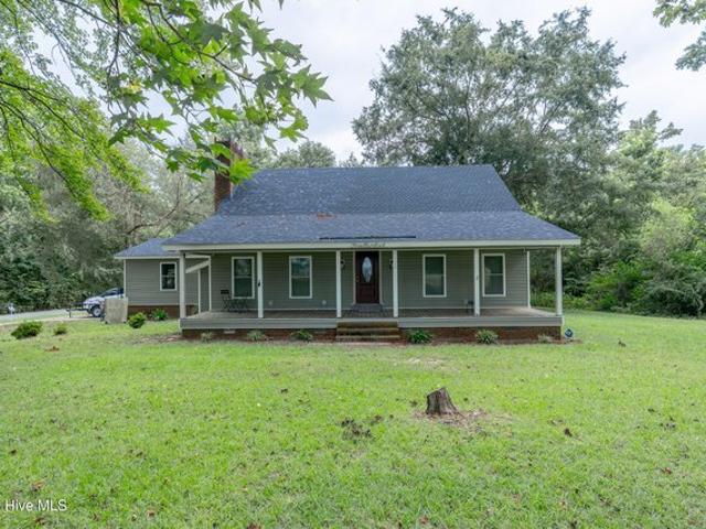 300 Fox Ridge Rd, Warsaw, NC 28398