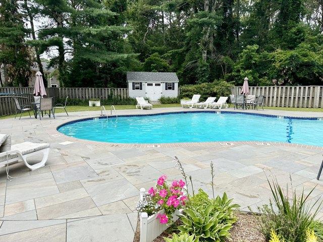 300 Falmouth Rd Apt 7D, Mashpee, MA 02649