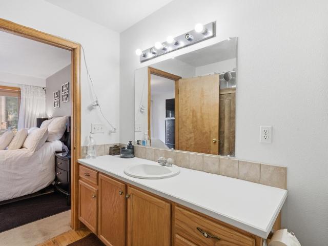 300 Far View Dr, Unit 12, Estes Park, CO 80517 | MLS #1056