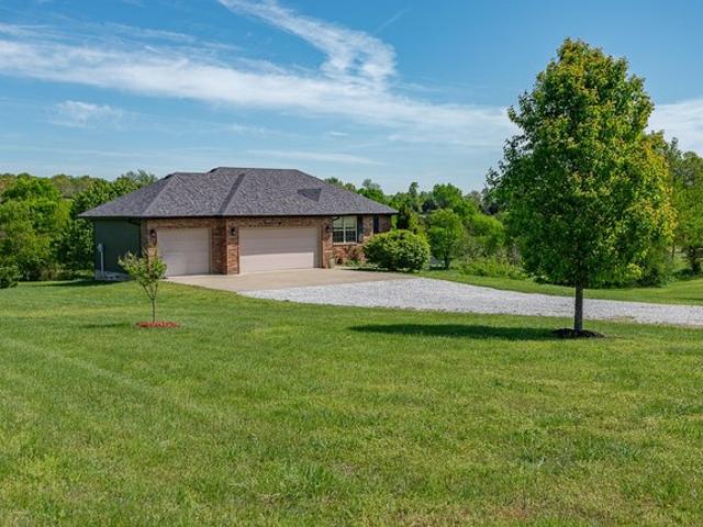 300 Fieldstone Rd, Clever, MO 65631