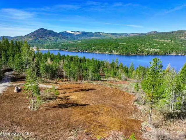300 Kelley Creek Rd, Cocolalla, ID 83813 651921663