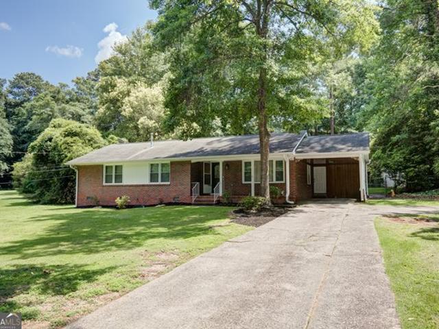 300 Kelly Dr, Fayetteville, GA 30214
