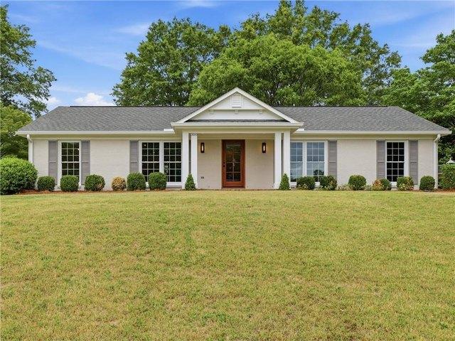 300 Kimberly Dr, Auburn, AL 36832