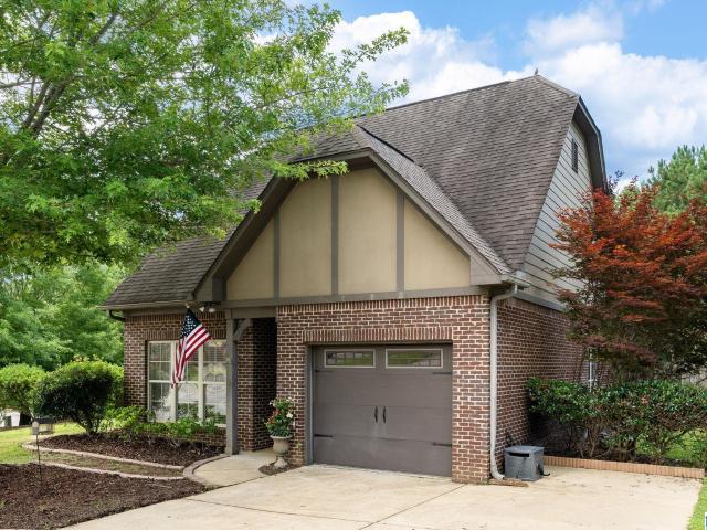300 Kingston Circle