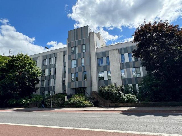 300 Kings Road, Reading RG1 Studio to rent £1,320 pcm £305 pw
