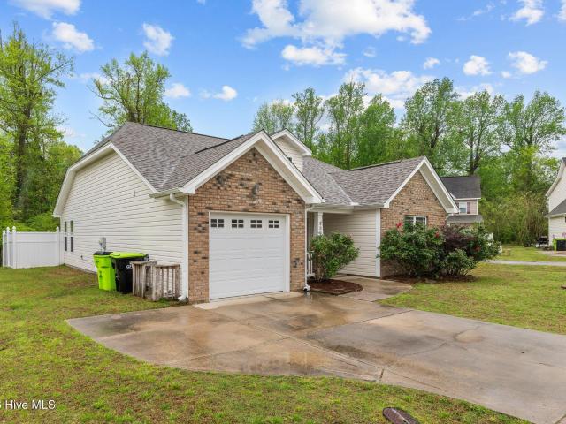 300 Hawks Bluff Drive