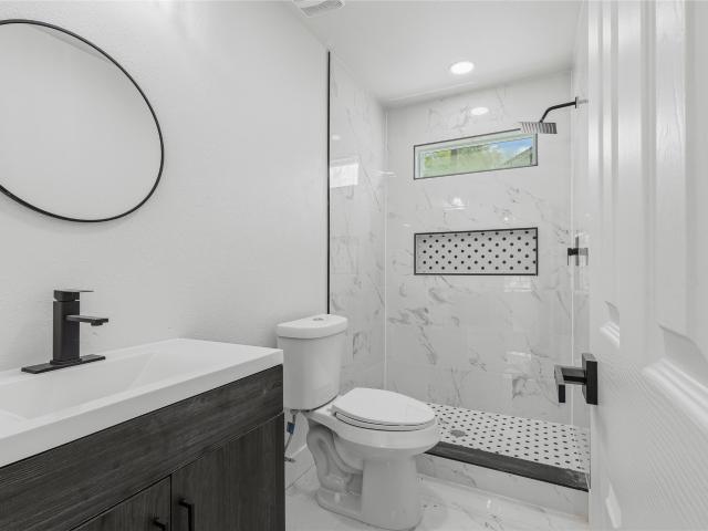 300 Hafer Ave, Baytown, TX 77520 | MLS #43316