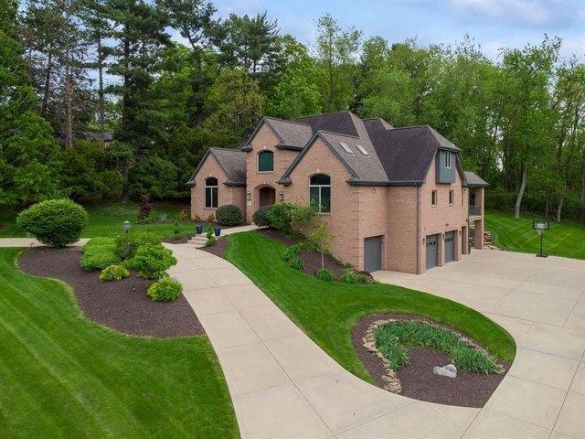 300 Hardy Dr, Pittsburgh, PA 15241