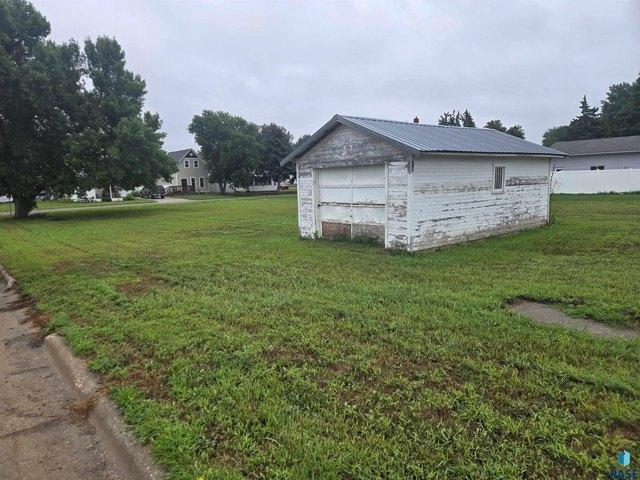 300 Hardy St, Akron, IA 51001