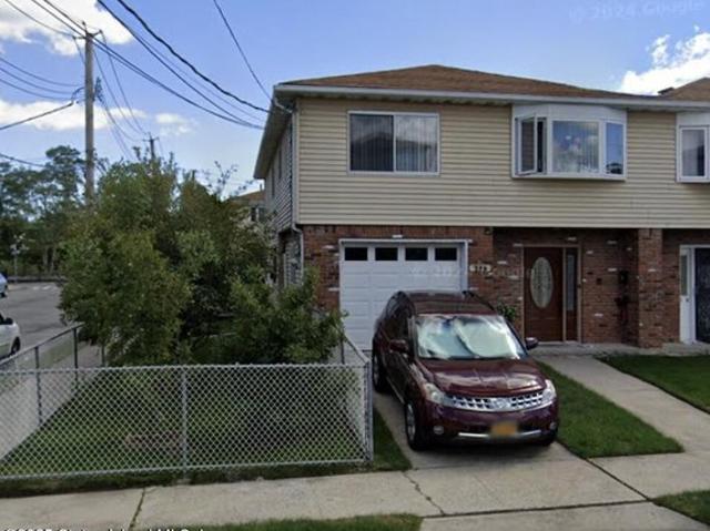 300 Hett Ave, Staten Island, NY 10306