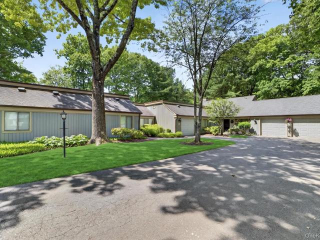 300 Heritage Hills B
