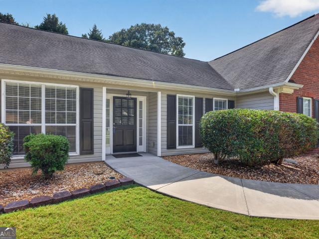 300 Hickory Pointe Court
