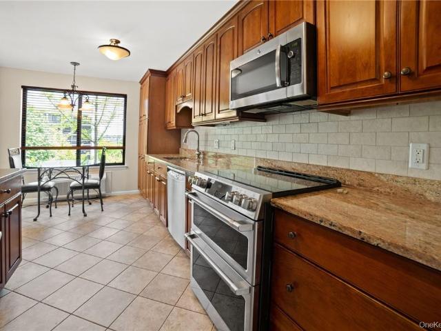 300 High Point Drive 512