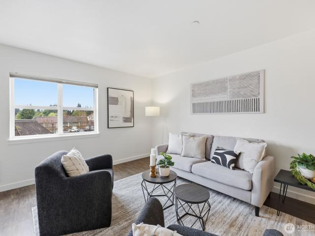300 High School Road NE # 300