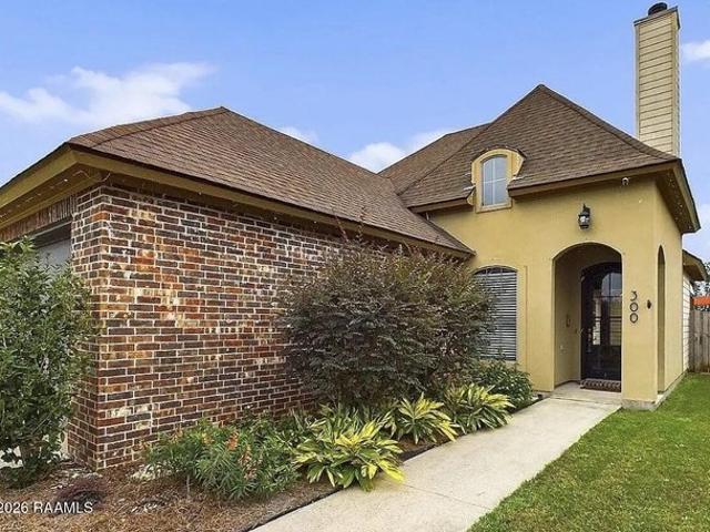 300 Highland View Dr, Youngsville, LA 70592