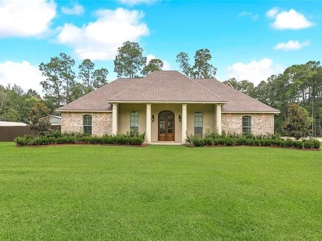 300 Independence Dr, Mandeville, LA 70471