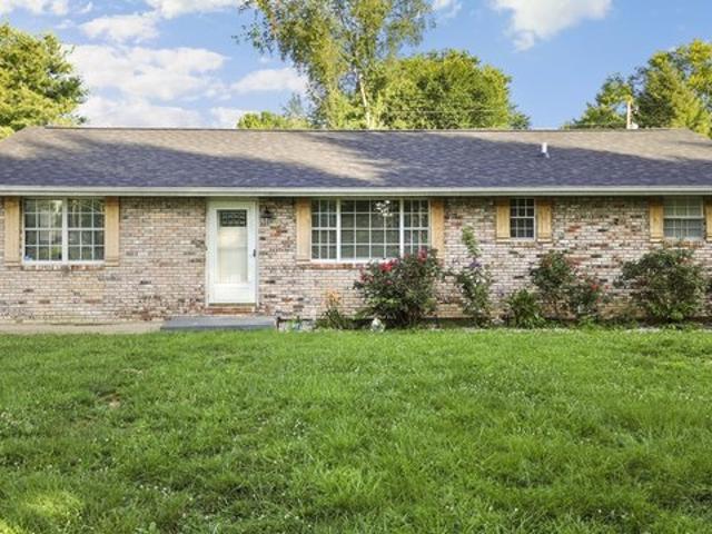 300 Oak Grove Ln, Somerset, KY 42501