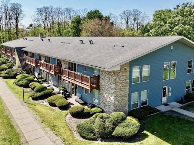 300 Opatrny Dr Apt 130, Fox River Grove, IL 60021