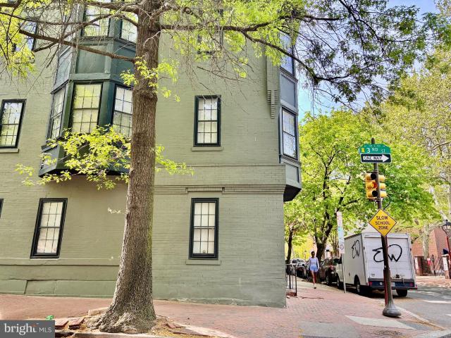 300 Lombard St, Philadelphia, PA 19147 | MLS #PAPH2611