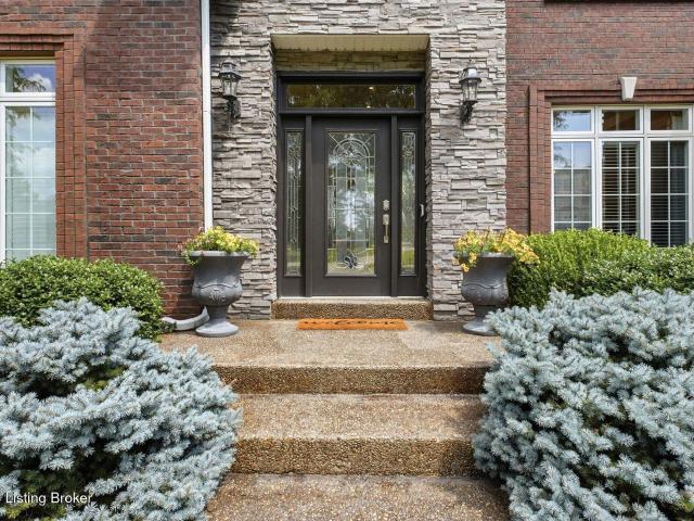 300 Longview Park Pl