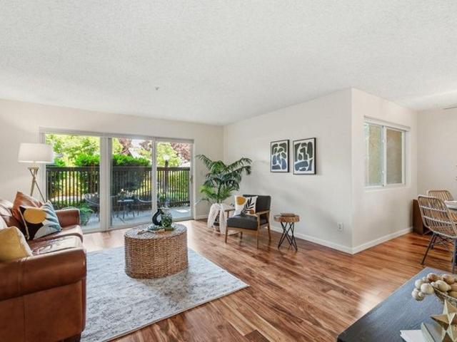 300 Los Alamos Rd Apt 104, Santa Rosa, CA 95409