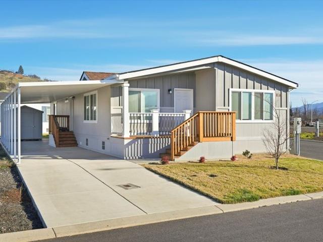 300 Luman Rd Unit 197, Phoenix, OR 97535