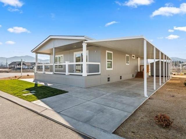 300 Luman Rd Unit 200, Phoenix, OR 97535