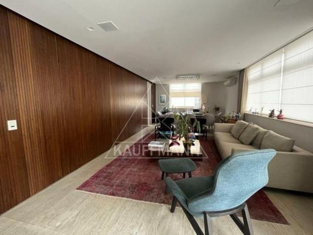 300 m2, 4 suítes,4 vagas, Reformado,elevador de Shabat
