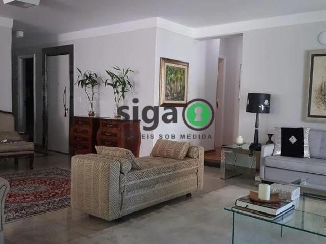 300 m² de exclusividade na Chácara Klabin com 4 suítes e 4 vagas