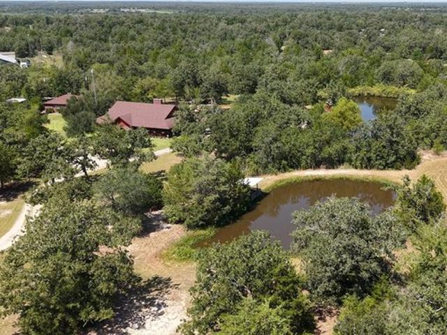 300 Moss Oak Dr, Somerville, TX 77879