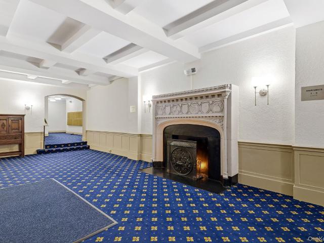 300 Main Street 6B
